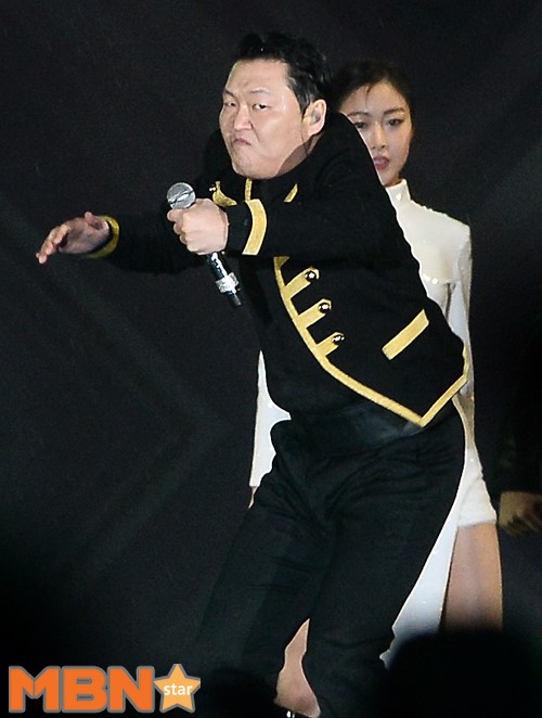 Psy,“Daddy”MV浏览量突破2亿…“世界级明星的新纪录”